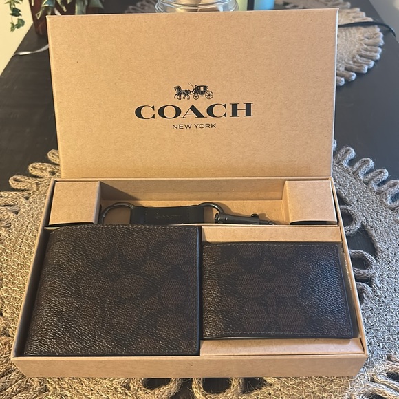 Coach | Accessories | New In Box Coach Mens Wallet Gift Set Brown Nwt ...